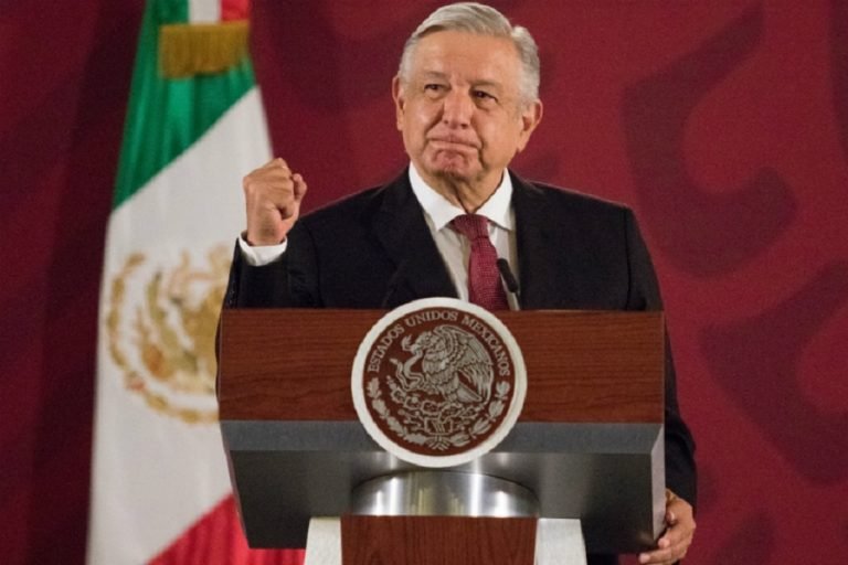El rey chiquito (AMLO) y la democracia) - Etcetera