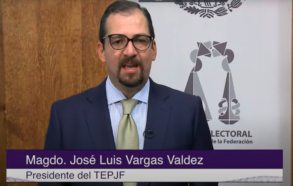 Recuento del servilismo de José Luis Vargas - Etcétera